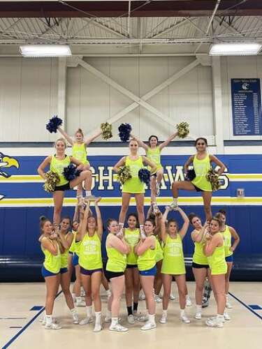 Cheerleaders Return To Defend Team Of Year Title – The Newtown Bee