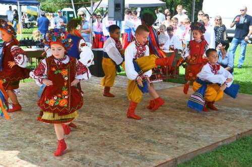 Huge Turnout Bolsters 46th Annual Ukrainian Festival, Helps Support War ...