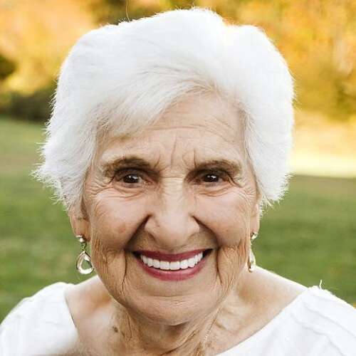 Connie Sciglimpaglia – The Newtown Bee