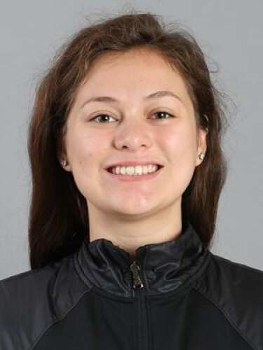 Fencer Gaby Chau Competes In Collegiate Tournaments – The Newtown Bee