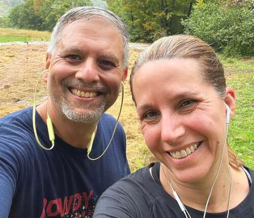 Iron Hikers: Carolina Castellano And Nelson Guizzo Take On 15 Miles Of ...