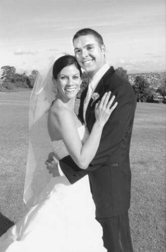 Mr and Mrs John William Memoli – The Newtown Bee