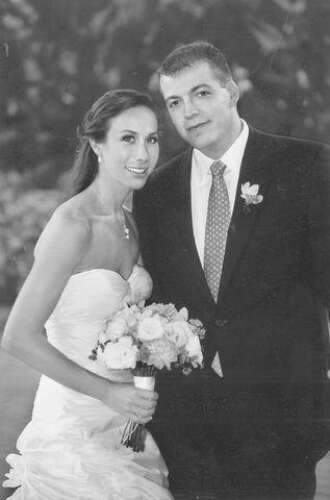 Mr & Mrs Jonathan McCallum – The Newtown Bee