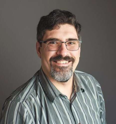 Democrat Dan Cruson Running For First Selectman – The Newtown Bee