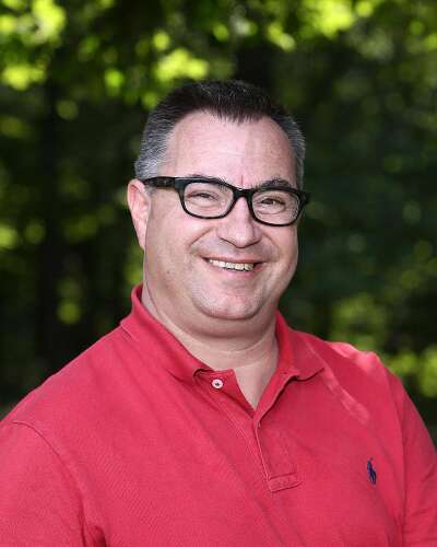 Nigel Harrison – The Newtown Bee