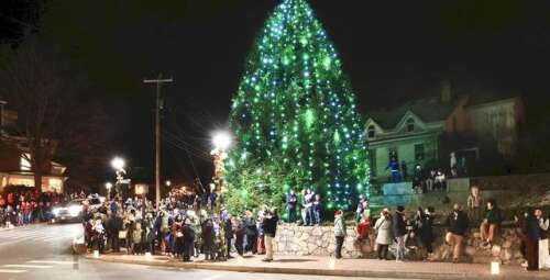 Sandy Hook Has 24th Annual Tree Lighting – The Newtown Bee