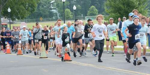 Little Chicks (And Roosters), Along With 5K And 10K Competitors Run To ...