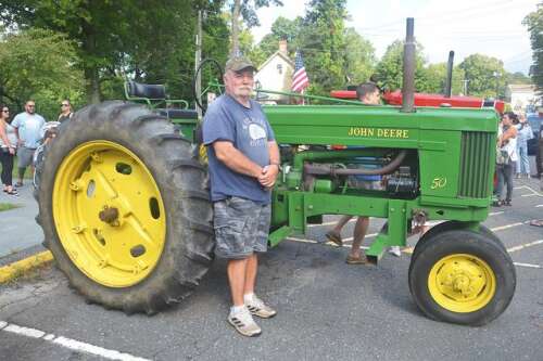 Labor Day Celebrated With Farm Tractor Display And Parade – The Newtown Bee