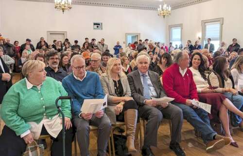 New And Returning Officials Sworn In – The Newtown Bee