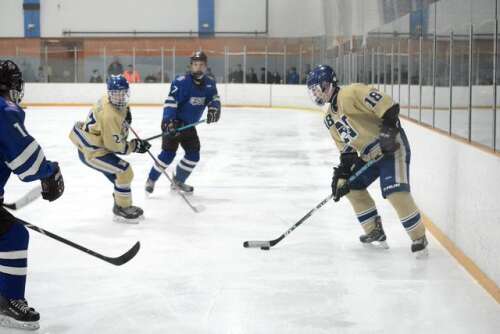 Nighthawk Hockey Team Wins Third Straight – The Newtown Bee