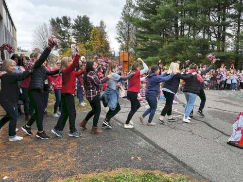 Middle Gate Pep Rally ‘Soars’ – The Newtown Bee