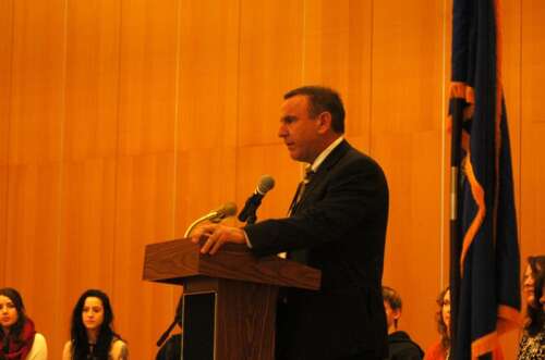 Newtown High School Hosts Midyear Graduation Ceremony – The Newtown Bee