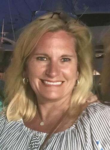 Amy Dickinson – The Newtown Bee