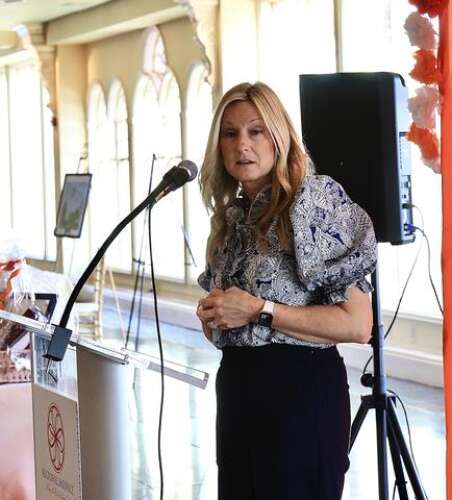 Regional Hospice Benefits From Annual Newtown Giving Circle Breakfast, ‘Vil – The Newtown Bee