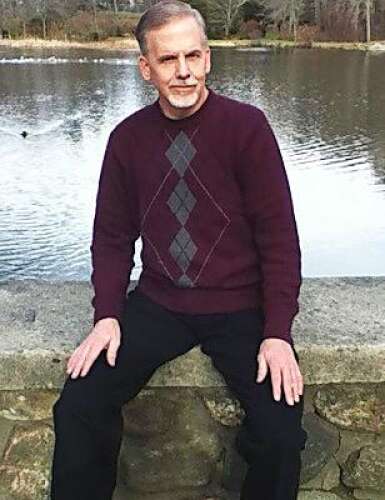 Kenneth Casey – The Newtown Bee